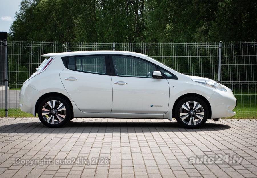 White Nissan Leaf 2017 in Tallinn, with an engine capacity of 0.00 L and mileage of 53 thousand km for 8100 €, photo 19 on AUTOMOTO.COM.LV