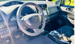 White Nissan Leaf 2017 in Riga, with an engine capacity of 0.00 L and mileage of 121 thousand km for 5000 €, photo 5 on AUTOMOTO.COM.LV