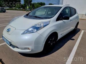 Balts Nissan Leaf 2017 Rīga, ar dzinēja tilpumu 0.00 L un nobraukumu 123 tūkst. km par 6950 €, foto  vietnē AUTOMOTO.COM.LV