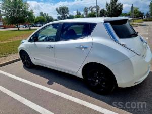 Balts Nissan Leaf 2017 Rīga, ar dzinēja tilpumu 0.00 L un nobraukumu 123 tūkst. km par 6950 €, foto 8 vietnē AUTOMOTO.COM.LV