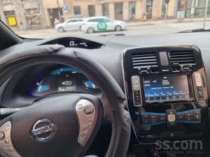 Balts Nissan Leaf 2017 Rīga, ar dzinēja tilpumu 0.00 L un nobraukumu 123 tūkst. km par 6950 €, foto 9 vietnē AUTOMOTO.COM.LV