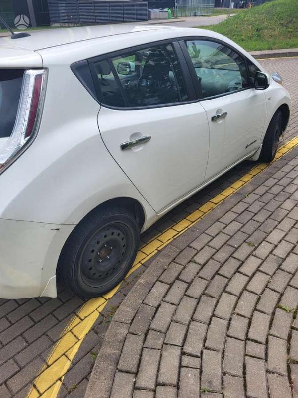 Balts Nissan Leaf 2017 Viļņa, ar dzinēja tilpumu 0.00 L un nobraukumu 133 tūkst. km par 5100 €, foto 6 vietnē AUTOMOTO.COM.LV