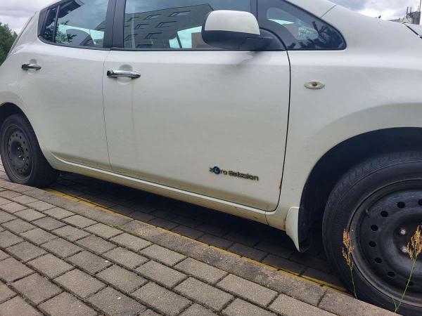 Balts Nissan Leaf 2017 Viļņa, ar dzinēja tilpumu 0.00 L un nobraukumu 133 tūkst. km par 5100 €, foto 10 vietnē AUTOMOTO.COM.LV