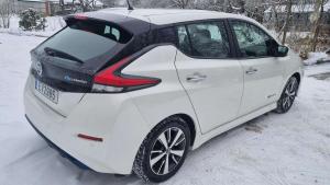 White Nissan Leaf 2018 in Kaunas, with an engine capacity of 0.00 L and mileage of 154 thousand km for 11500 €, photo 4 on AUTOMOTO.COM.LV