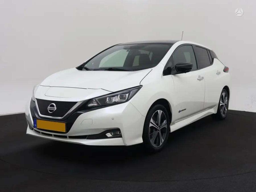 Balts Nissan Leaf 2018 Viļņa, ar dzinēja tilpumu 0.00 L un nobraukumu 134 tūkst. km par 9600 €, foto 1 vietnē AUTOMOTO.COM.LV