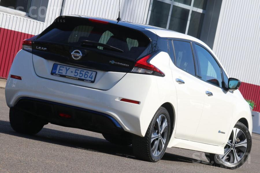 Balts Nissan Leaf 2018 Rīga, ar dzinēja tilpumu 0.00 L un nobraukumu 0 tūkst. km par 10990 €, foto 3 vietnē AUTOMOTO.COM.LV