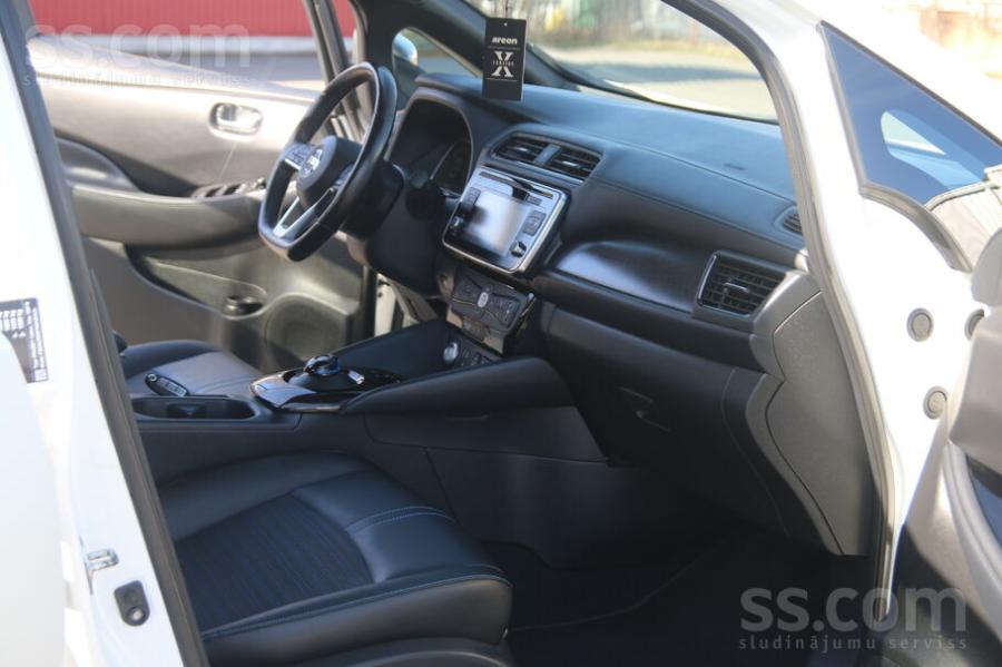 Balts Nissan Leaf 2018 Rīga, ar dzinēja tilpumu 0.00 L un nobraukumu 0 tūkst. km par 10990 €, foto 17 vietnē AUTOMOTO.COM.LV
