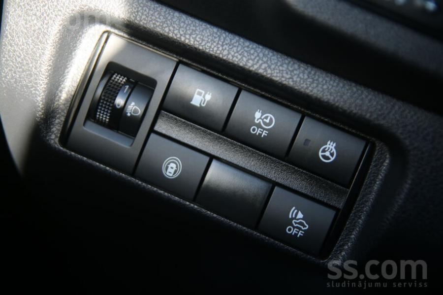Balts Nissan Leaf 2018 Rīga, ar dzinēja tilpumu 0.00 L un nobraukumu 0 tūkst. km par 10990 €, foto 23 vietnē AUTOMOTO.COM.LV