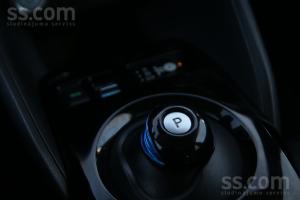 Balts Nissan Leaf 2018 Rīga, ar dzinēja tilpumu 0.00 L un nobraukumu 0 tūkst. km par 10990 €, foto 28 vietnē AUTOMOTO.COM.LV