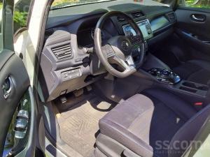 White Nissan Leaf 2018 in Riga, with an engine capacity of 0.00 L and mileage of 154 thousand km for 9930 €, photo 4 on AUTOMOTO.COM.LV