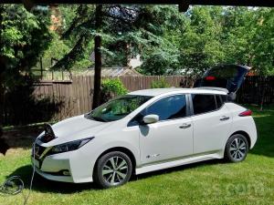 White Nissan Leaf 2018 in Riga, with an engine capacity of 0.00 L and mileage of 154 thousand km for 9930 €, photo 12 on AUTOMOTO.COM.LV