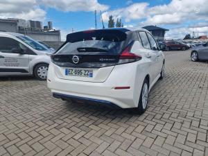 White Nissan Leaf 2018 in Taurage, with an engine capacity of 0.00 L and mileage of 28 thousand km for 10500 €, photo 6 on AUTOMOTO.COM.LV