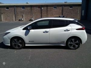 White Nissan Leaf 2018 in Siauliai, with an engine capacity of 0.00 L and mileage of 94 thousand km for 4999 €, photo 5 on AUTOMOTO.COM.LV