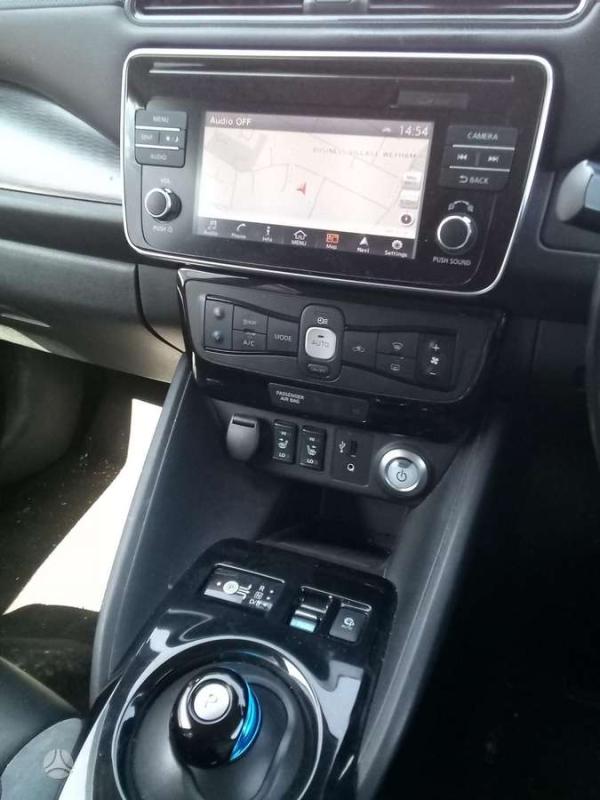 Balts Nissan Leaf 2018 Šauļi, ar dzinēja tilpumu 0.00 L un nobraukumu 94 tūkst. km par 4999 €, foto 9 vietnē AUTOMOTO.COM.LV