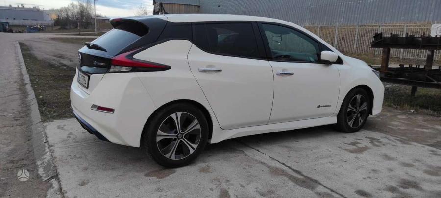 Balts Nissan Leaf 2018 Šauļi, ar dzinēja tilpumu 0.00 L un nobraukumu 63 tūkst. km par 10000 €, foto 5 vietnē AUTOMOTO.COM.LV