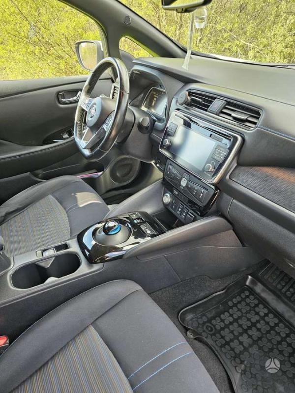 Balts Nissan Leaf 2018 Šauļi, ar dzinēja tilpumu 0.00 L un nobraukumu 63 tūkst. km par 10000 €, foto 10 vietnē AUTOMOTO.COM.LV