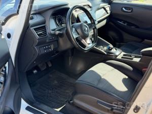 White Nissan Leaf 2018 in Riga, with an engine capacity of 0.00 L and mileage of 130 thousand km for 8900 €, photo 9 on AUTOMOTO.COM.LV