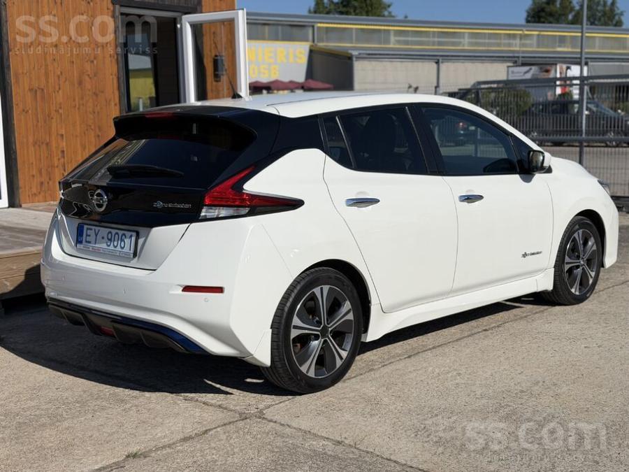 White Nissan Leaf 2018 in Riga, with an engine capacity of 0.00 L and mileage of 130 thousand km for 8900 €, photo 20 on AUTOMOTO.COM.LV