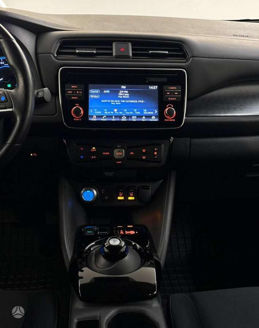 White Nissan Leaf 2018 in Marijampole, with an engine capacity of 0.00 L and mileage of 75 thousand km for 10999 €, photo 25 on AUTOMOTO.COM.LV