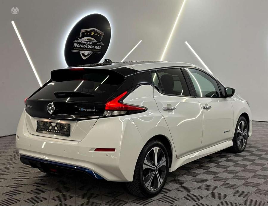 White Nissan Leaf 2018 in Marijampole, with an engine capacity of 0.00 L and mileage of 75 thousand km for 10999 €, photo 30 on AUTOMOTO.COM.LV