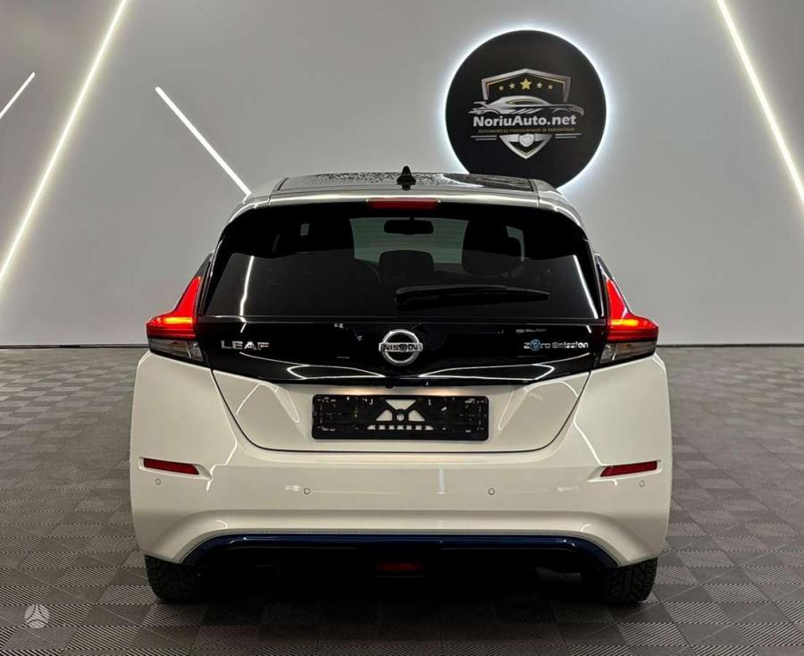 White Nissan Leaf 2018 in Marijampole, with an engine capacity of 0.00 L and mileage of 75 thousand km for 10999 €, photo 31 on AUTOMOTO.COM.LV