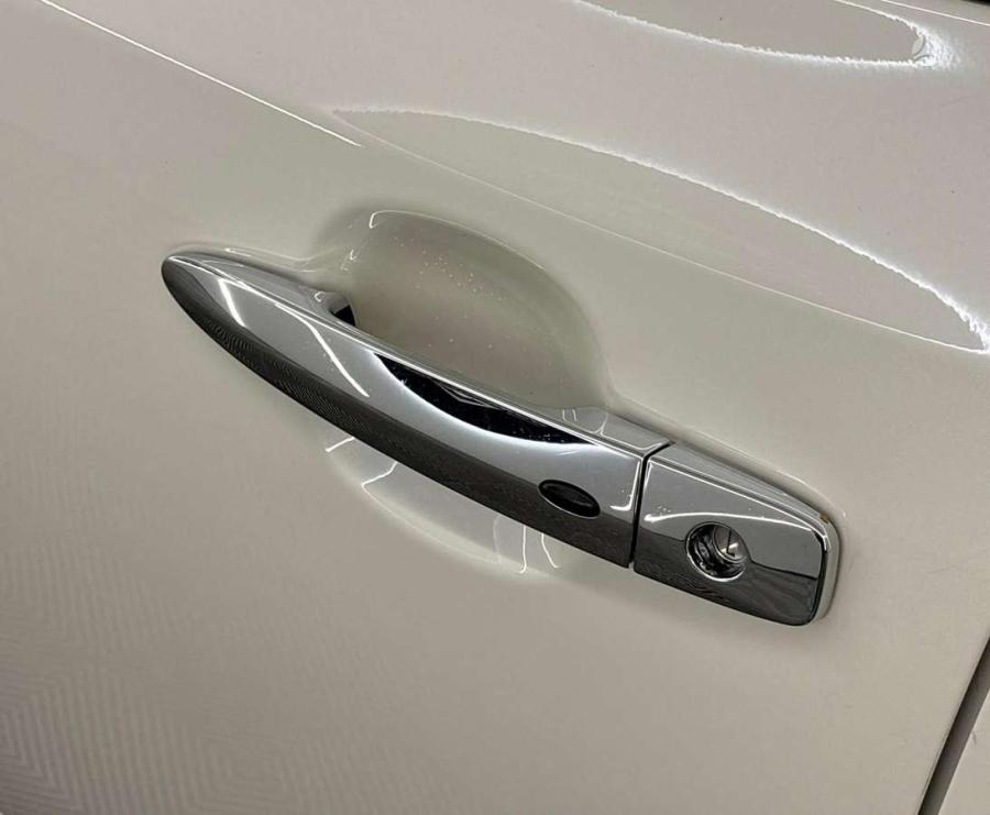 White Nissan Leaf 2018 in Marijampole, with an engine capacity of 0.00 L and mileage of 75 thousand km for 10999 €, photo 33 on AUTOMOTO.COM.LV