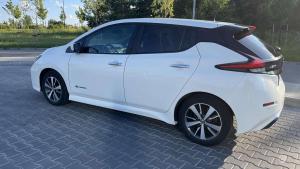 White Nissan Leaf 2018 in Vilnius, with an engine capacity of 0.00 L and mileage of 97 thousand km for 10500 €, photo 7 on AUTOMOTO.COM.LV