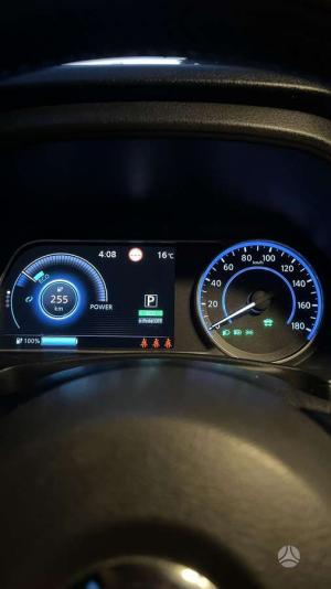 White Nissan Leaf 2018 in Vilnius, with an engine capacity of 0.00 L and mileage of 97 thousand km for 10500 €, photo 19 on AUTOMOTO.COM.LV