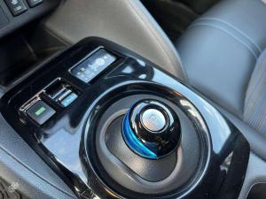 Balts Nissan Leaf 2018 Viļņa, ar dzinēja tilpumu 0.00 L un nobraukumu 112 tūkst. km par 8999 €, foto 30 vietnē AUTOMOTO.COM.LV