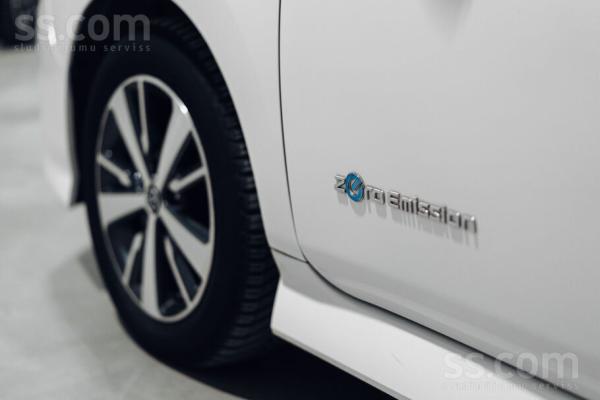 Balts Nissan Leaf 2019 Rīga, ar dzinēja tilpumu 0.00 L un nobraukumu 22 tūkst. km par 13790 €, foto 6 vietnē AUTOMOTO.COM.LV