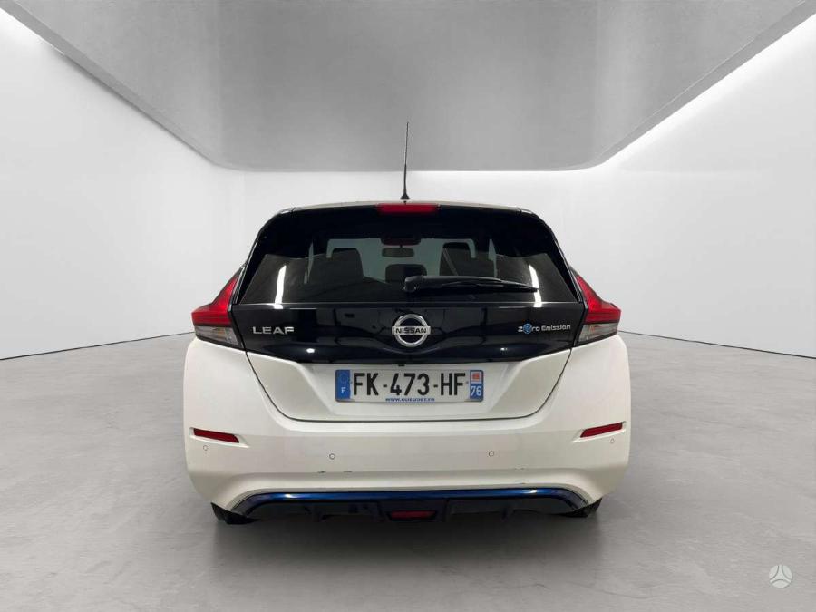 Balts Nissan Leaf 2019 Marijampole, ar dzinēja tilpumu 0.00 L un nobraukumu 103 tūkst. km par 14157 €, foto 5 vietnē AUTOMOTO.COM.LV