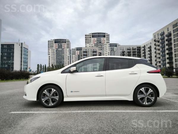 Balts Nissan Leaf 2019 Rīga, ar dzinēja tilpumu 0.00 L un nobraukumu 69 tūkst. km par 11999 €, foto 3 vietnē AUTOMOTO.COM.LV