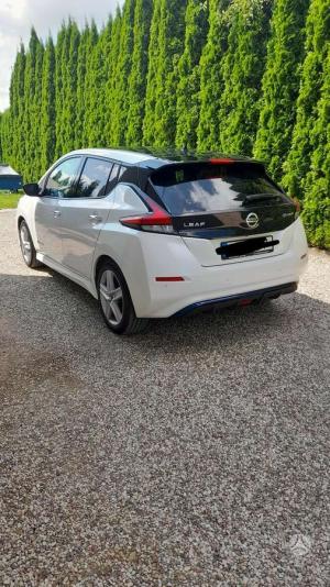 White Nissan Leaf 2019 in Vilnius, with an engine capacity of 0.00 L and mileage of 101 thousand km for 9999 €, photo 3 on AUTOMOTO.COM.LV