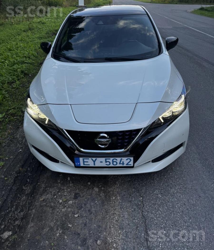 Balts Nissan Leaf 2019 Rīga, ar dzinēja tilpumu 0.00 L un nobraukumu 96 tūkst. km par 10900 €, foto 3 vietnē AUTOMOTO.COM.LV