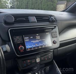 Balts Nissan Leaf 2019 Rīga, ar dzinēja tilpumu 0.00 L un nobraukumu 96 tūkst. km par 10900 €, foto 4 vietnē AUTOMOTO.COM.LV