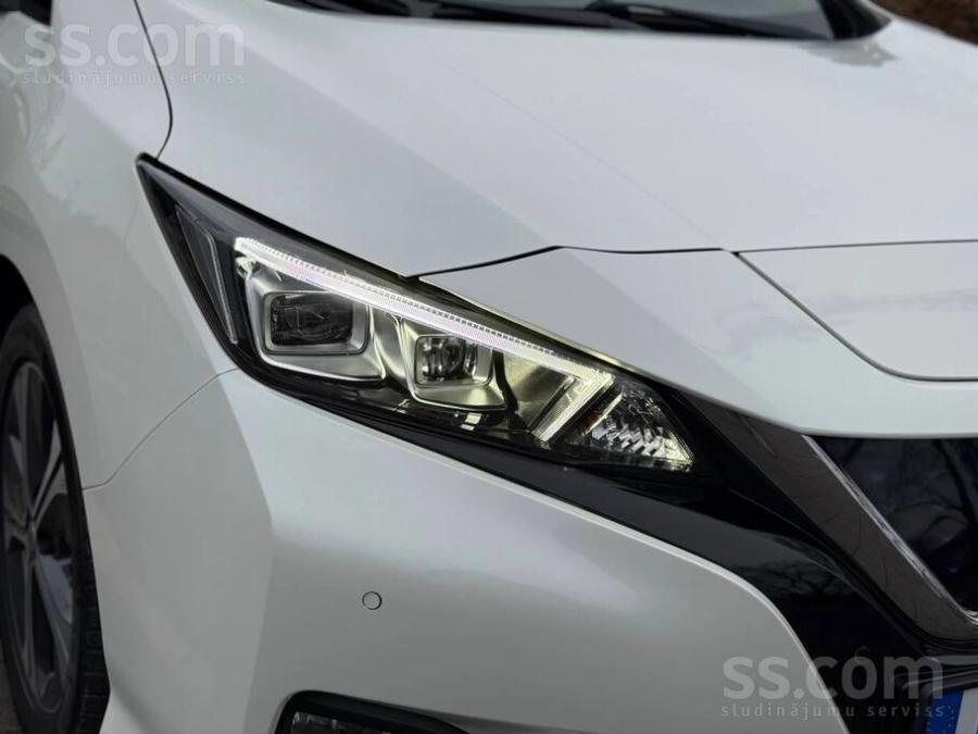 Balts Nissan Leaf 2019 Rīga, ar dzinēja tilpumu 0.00 L un nobraukumu 96 tūkst. km par 10900 €, foto 6 vietnē AUTOMOTO.COM.LV