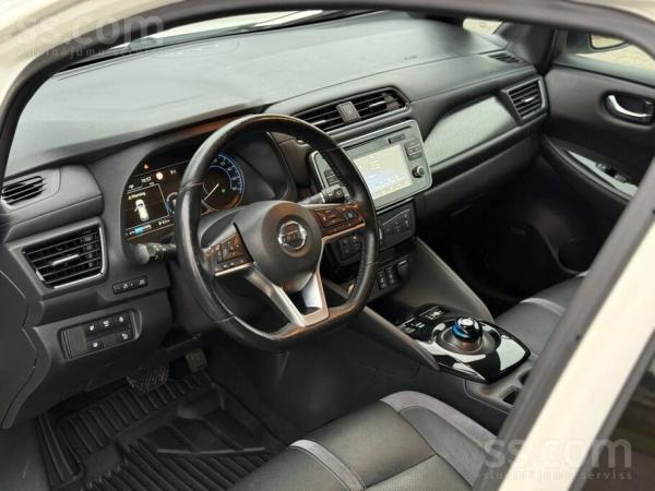 Nissan Leaf 2019 Rīga vietnē Balts Nissan Leaf 2019 Rīga, ar dzinēja tilpumu 0.00 L un nobraukumu 96 tūkst. km par 10900 €, foto 9 vietnē AUTOMOTO.COM.LV