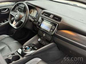 Balts Nissan Leaf 2019 Rīga, ar dzinēja tilpumu 0.00 L un nobraukumu 96 tūkst. km par 10900 €, foto 13 vietnē AUTOMOTO.COM.LV