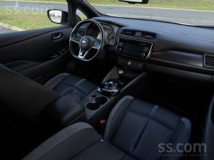 Balts Nissan Leaf 2019 Rīga, ar dzinēja tilpumu 0.00 L un nobraukumu 73 tūkst. km par 12950 €, foto 13 vietnē AUTOMOTO.COM.LV
