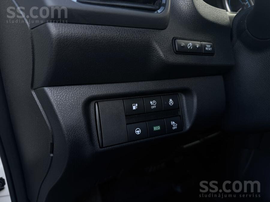 Balts Nissan Leaf 2019 Rīga, ar dzinēja tilpumu 0.00 L un nobraukumu 73 tūkst. km par 12950 €, foto 22 vietnē AUTOMOTO.COM.LV