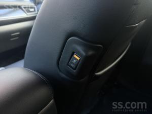 Balts Nissan Leaf 2019 Rīga, ar dzinēja tilpumu 0.00 L un nobraukumu 73 tūkst. km par 12950 €, foto 24 vietnē AUTOMOTO.COM.LV