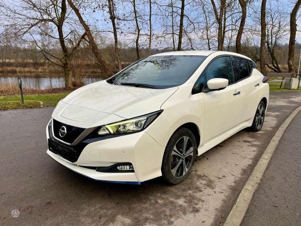 White Nissan Leaf 2020 in Taurage, with an engine capacity of 0.00 L and mileage of 189 thousand km for 9900 €, photo 1 on AUTOMOTO.COM.LV