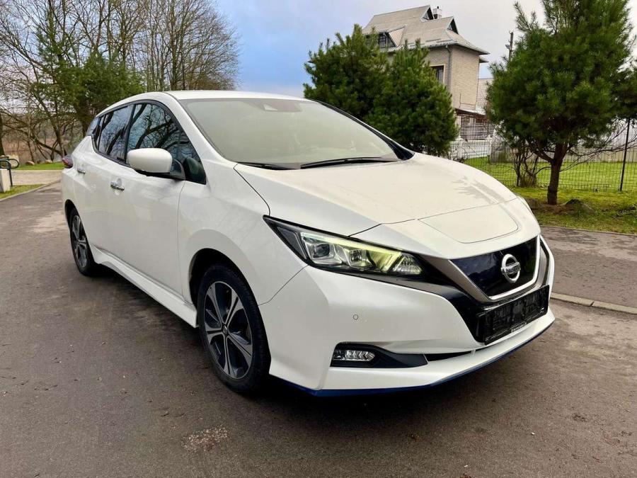 Balts Nissan Leaf 2020 Tauragė, ar dzinēja tilpumu 0.00 L un nobraukumu 189 tūkst. km par 9900 €, foto 2 vietnē AUTOMOTO.COM.LV