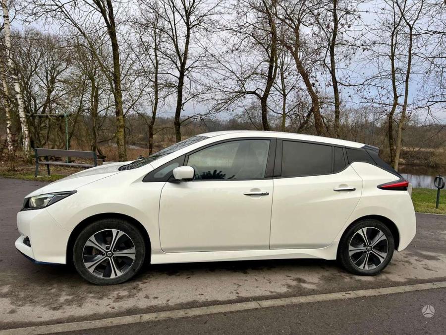 Balts Nissan Leaf 2020 Tauragė, ar dzinēja tilpumu 0.00 L un nobraukumu 189 tūkst. km par 9900 €, foto 4 vietnē AUTOMOTO.COM.LV