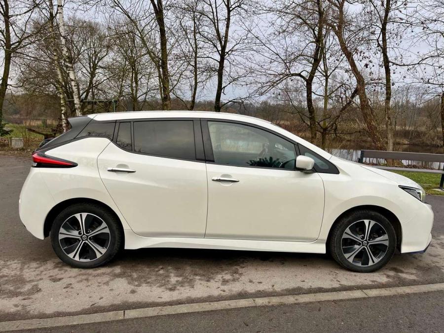 Balts Nissan Leaf 2020 Tauragė, ar dzinēja tilpumu 0.00 L un nobraukumu 189 tūkst. km par 9900 €, foto 9 vietnē AUTOMOTO.COM.LV