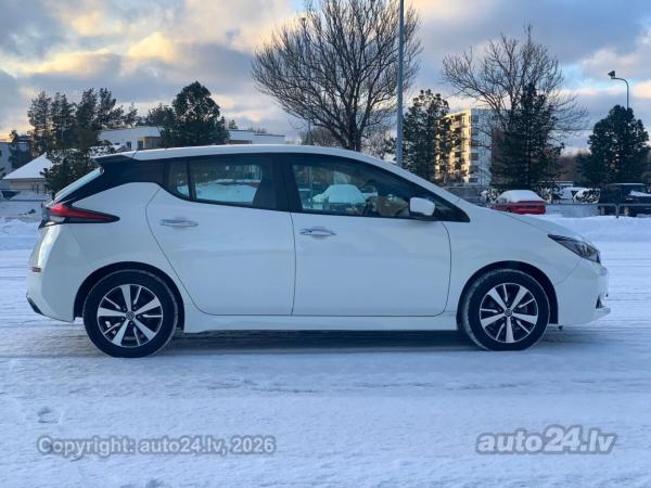 Balts Nissan Leaf 2020 Tallina, ar dzinēja tilpumu 0.00 L un nobraukumu 51 tūkst. km par 12900 €, foto 5 vietnē AUTOMOTO.COM.LV