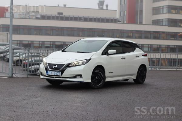 White Nissan Leaf 2020 in Riga, with an engine capacity of 0.00 L and mileage of 214 thousand km for 12180 €, photo 1 on AUTOMOTO.COM.LV
