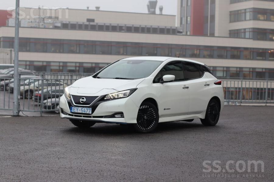 Balts Nissan Leaf 2020 Rīga, ar dzinēja tilpumu 0.00 L un nobraukumu 214 tūkst. km par 12180 €, foto 1 vietnē AUTOMOTO.COM.LV