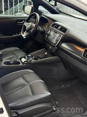 Balts Nissan Leaf 2020 Rīga, ar dzinēja tilpumu 0.00 L un nobraukumu 214 tūkst. km par 12180 €, foto 7 vietnē AUTOMOTO.COM.LV