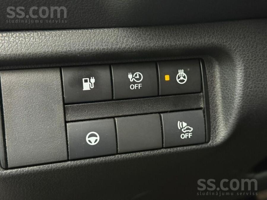 Balts Nissan Leaf 2020 Rīga, ar dzinēja tilpumu 0.00 L un nobraukumu 214 tūkst. km par 12180 €, foto 12 vietnē AUTOMOTO.COM.LV